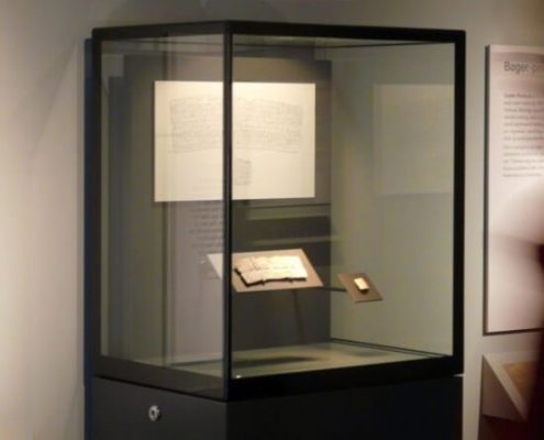 Quality Museum Display Cases & Cabinets - Access Displays